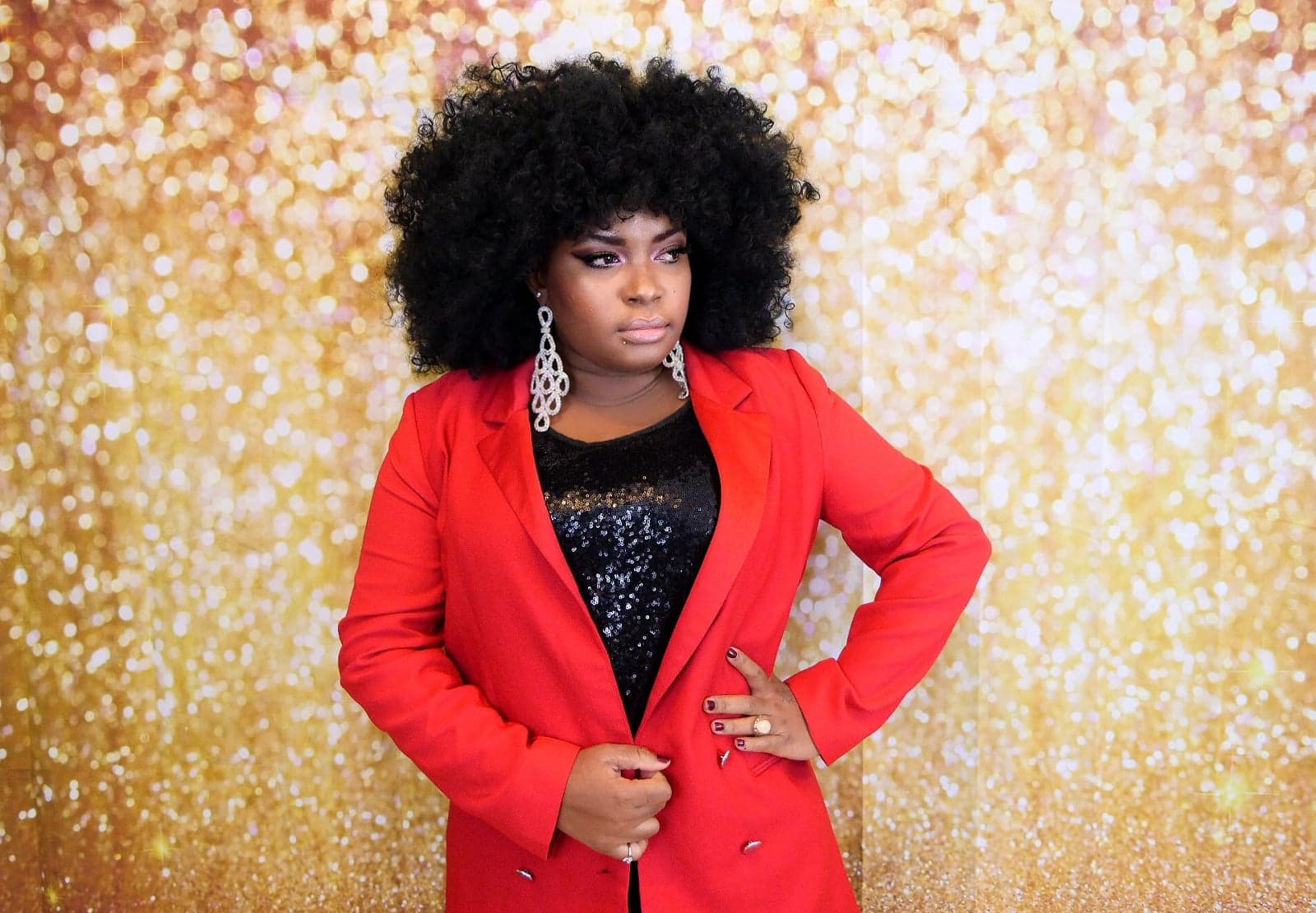 Jayleen s'illustre avec sa douce voix sur "Rain" ⋆ Conscienxious